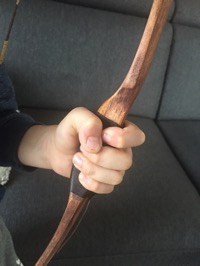 Kid bow - Elderberry deflex recurve - PaleoPlanet